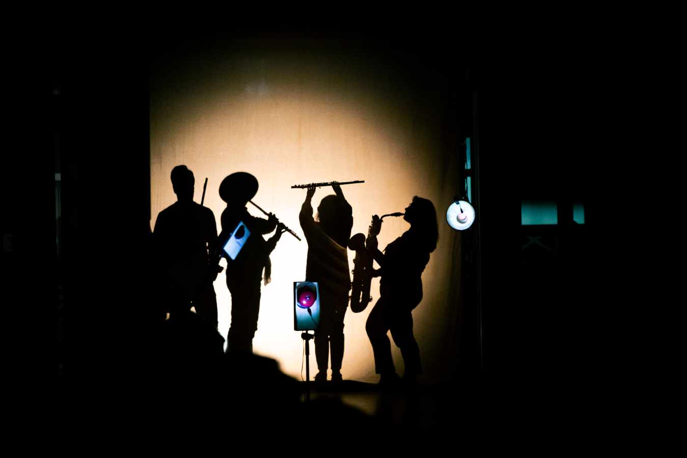 à escuta: folha volante – Fundação Calouste Gulbenkian