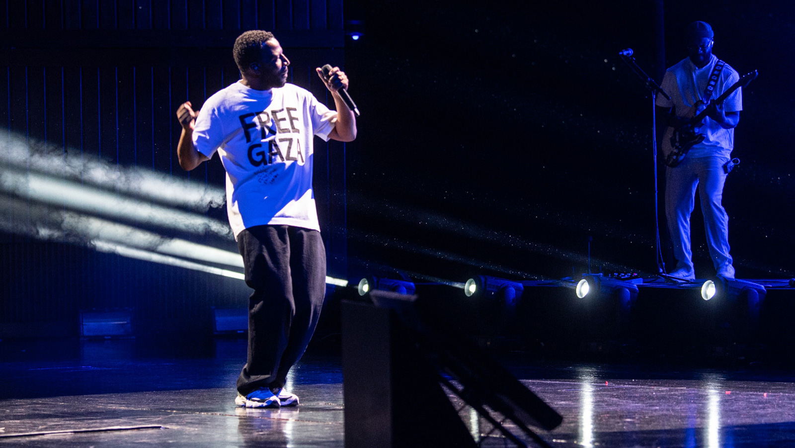 Philea Forum 2025 kicks off to the sound of Dino D'Santiago – Fundação ...